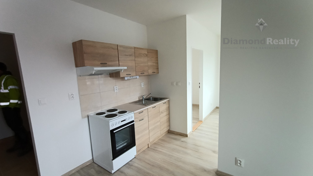 Predaj 1 izbového bytu v Slepčanoch v blízkosti mesta Vráble aj Zlatých ...