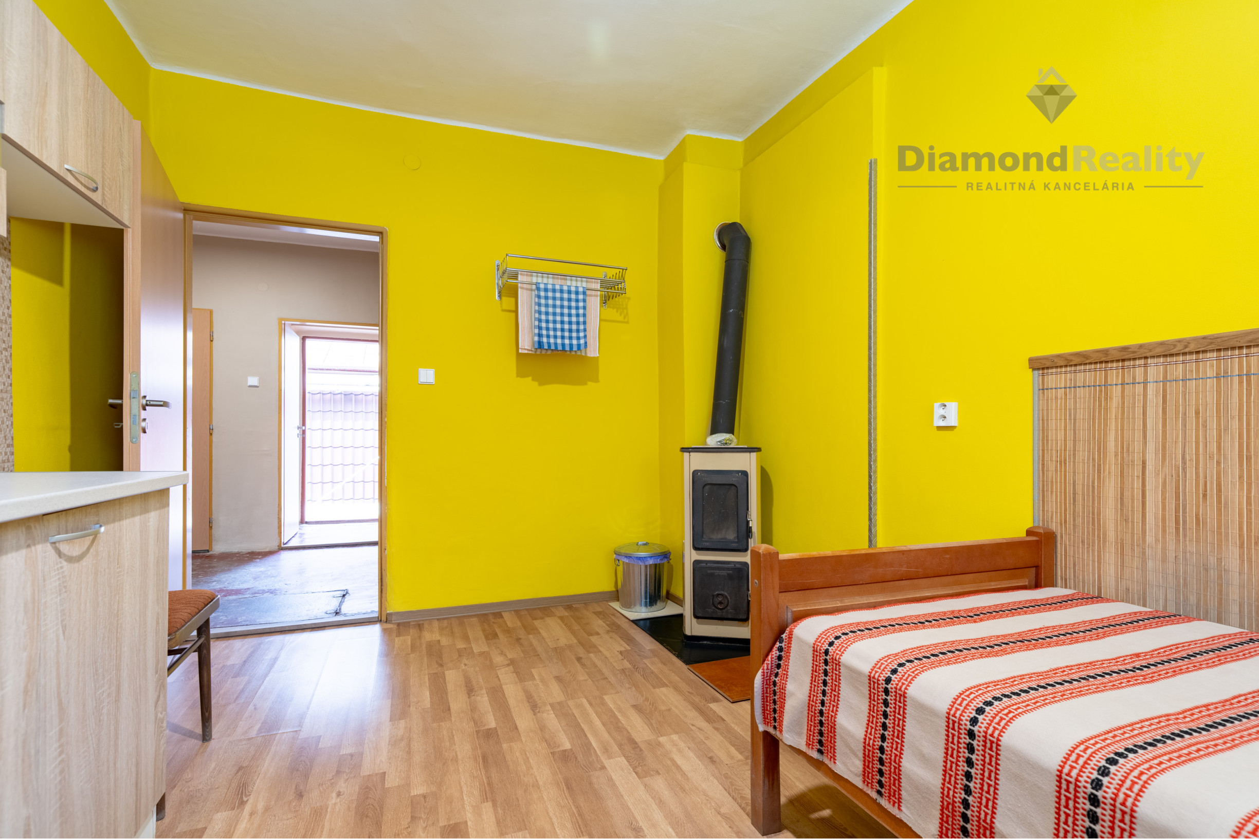 NA PREDAJ RODINNÝ DOM V OBCI KYSAK | POZEMOK 320m² | Diamond Reality, s ...